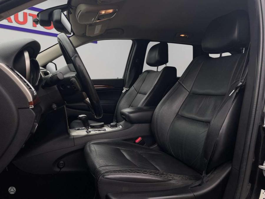 Melns Jeep Grand Cherokee 2012 Viļņa, ar dzinēja tilpumu 3.00 L un nobraukumu 292 tūkst. km par 9999 €, foto 14 vietnē AUTOMOTO.COM.LV