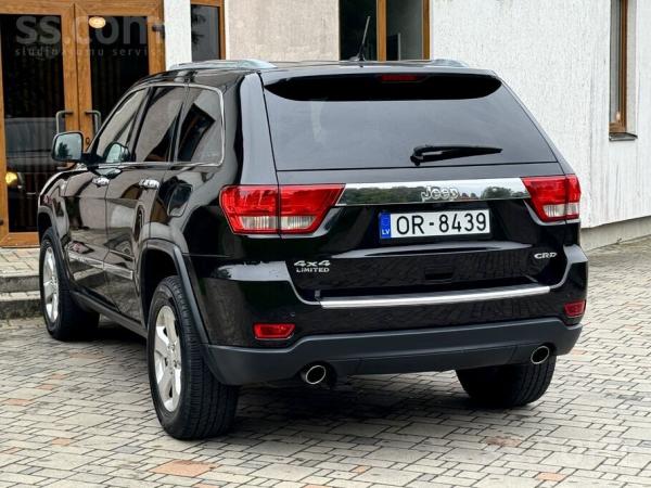 Джип Гранд Чероки 2012 в Елгава на AUTOMOTO.COM.LV Черный Джип Гранд Чероки 2012 в Елгава, объемом двигателя 3.00 л и пробегом 221 тыс. км за 8900 €, фото 5 на AUTOMOTO.COM.LV