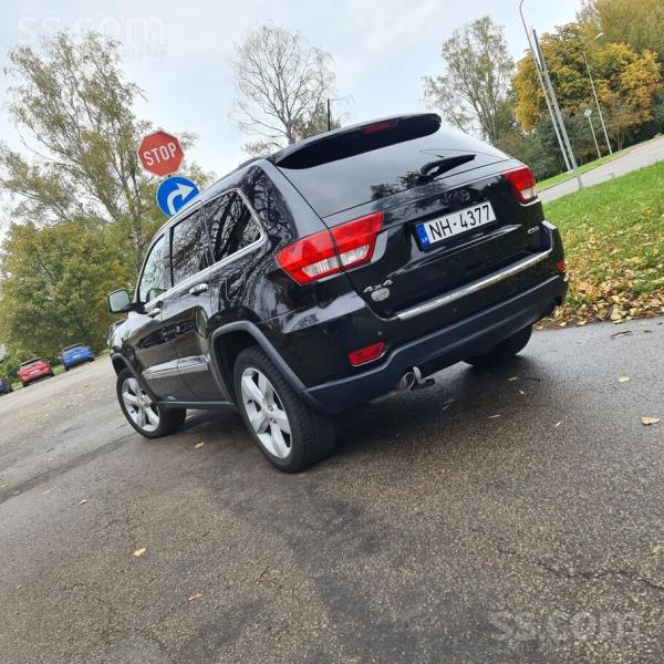 Jeep Grand Cherokee 2012 RÄ«ga vietnÄ Melns Jeep Grand Cherokee 2012 RÄ«ga, ar dzinÄja tilpumu 3.00 L un nobraukumu 276 tÅ«kst. km par 10500 ā¬, foto 4 vietnÄ AUTOMOTO.COM.LV