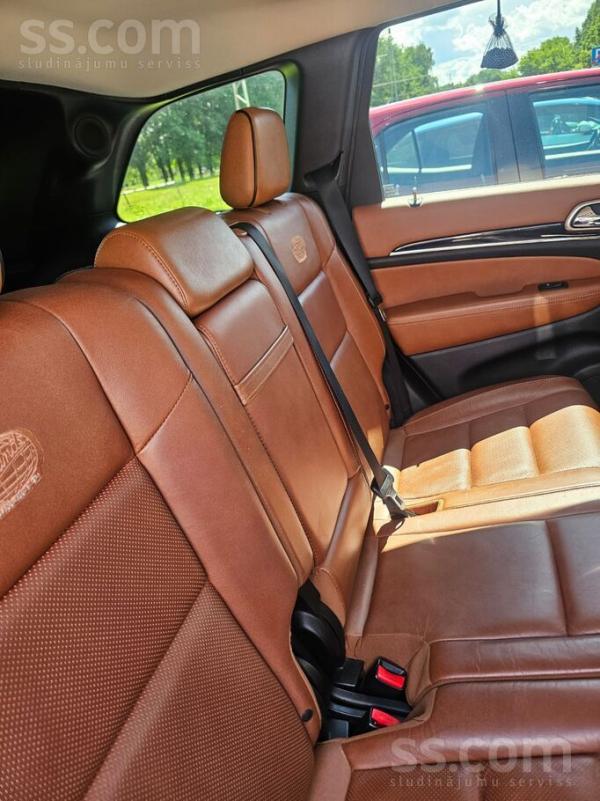 Jeep Grand Cherokee 2012 RÄ«ga vietnÄ Melns Jeep Grand Cherokee 2012 RÄ«ga, ar dzinÄja tilpumu 3.00 L un nobraukumu 276 tÅ«kst. km par 10500 ā¬, foto 7 vietnÄ AUTOMOTO.COM.LV