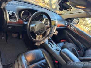 Melns Jeep Grand Cherokee 2012 Rīga, ar dzinēja tilpumu 3.00 L un nobraukumu 301 tūkst. km par 7700 €, foto 6 vietnē AUTOMOTO.COM.LV