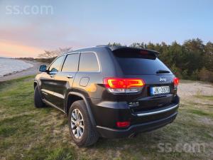 Melns Jeep Grand Cherokee 2013 Liepāja, ar dzinēja tilpumu 3.00 L un nobraukumu 148 tūkst. km par 13000 €, foto 4 vietnē AUTOMOTO.COM.LV