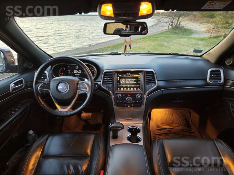 Melns Jeep Grand Cherokee 2013 Liepāja, ar dzinēja tilpumu 3.00 L un nobraukumu 148 tūkst. km par 13000 €, foto 12 vietnē AUTOMOTO.COM.LV