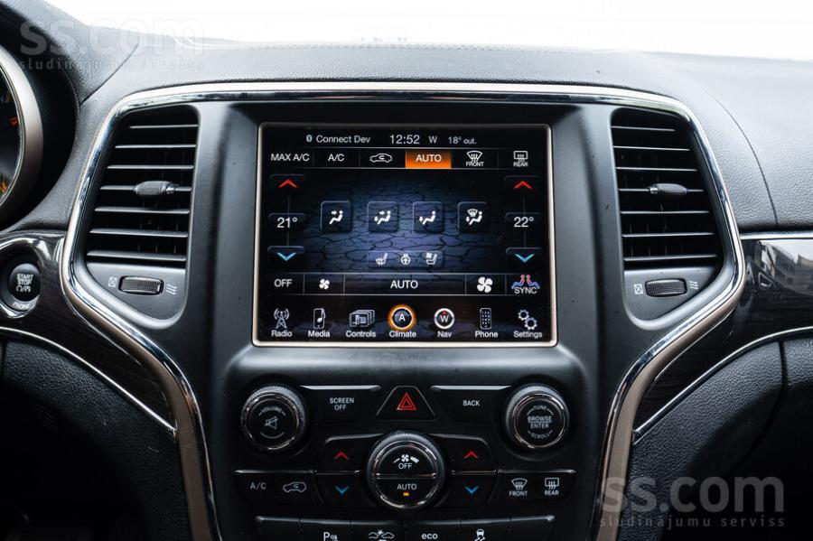 Melns Jeep Grand Cherokee 2013 Rīga, ar dzinēja tilpumu 3.00 L un nobraukumu 227 tūkst. km par 14500 €, foto 12 vietnē AUTOMOTO.COM.LV