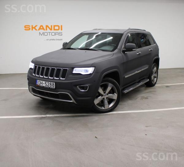 Black Jeep Grand Cherokee 2013 in Riga, with an engine capacity of 3.00 L and mileage of 354 thousand km for 8990 €, photo 1 on AUTOMOTO.COM.LV