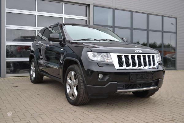 Melns Jeep Grand Cherokee 2013 Viļņa, ar dzinēja tilpumu 2.99 L un nobraukumu 135 tūkst. km par 13000 €, foto 5 vietnē AUTOMOTO.COM.LV
