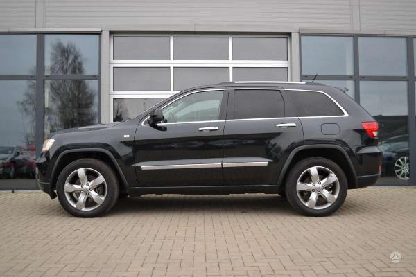 Melns Jeep Grand Cherokee 2013 Viļņa, ar dzinēja tilpumu 2.99 L un nobraukumu 135 tūkst. km par 13000 €, foto 7 vietnē AUTOMOTO.COM.LV