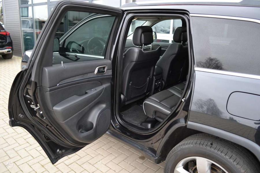 Black Jeep Grand Cherokee 2013 in Vilnius, with an engine capacity of 2.99 L and mileage of 135 thousand km for 13000 €, photo 22 on AUTOMOTO.COM.LV