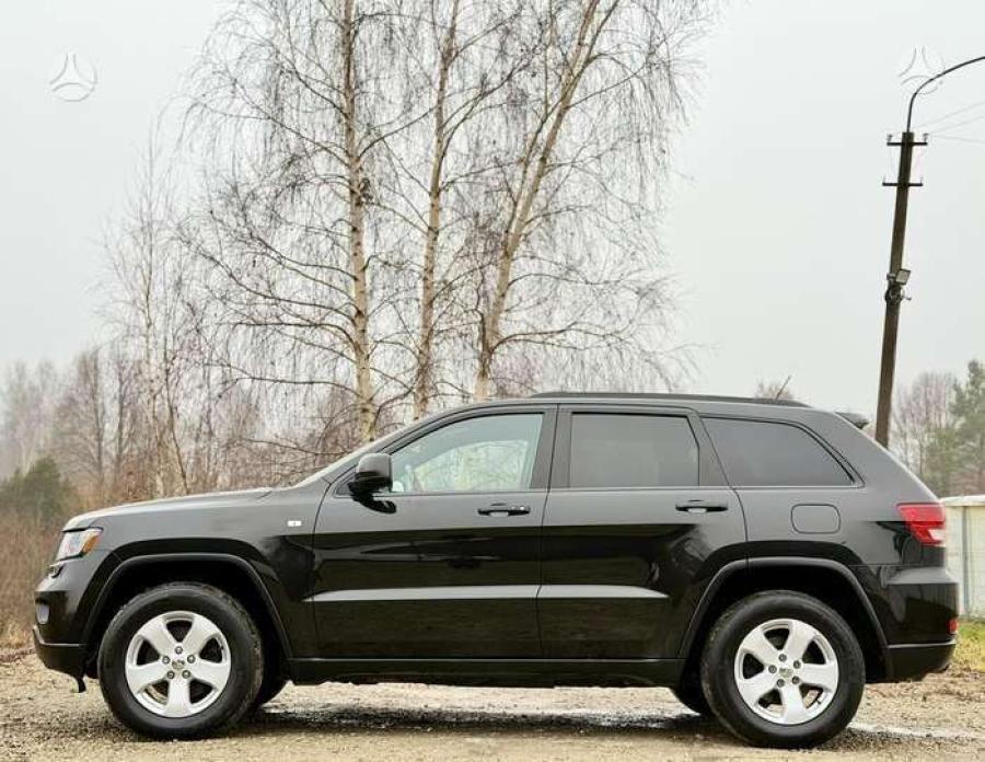 Melns Jeep Grand Cherokee 2013 Šauļi, ar dzinēja tilpumu 3.00 L un nobraukumu 284 tūkst. km par 13200 €, foto 13 vietnē AUTOMOTO.COM.LV