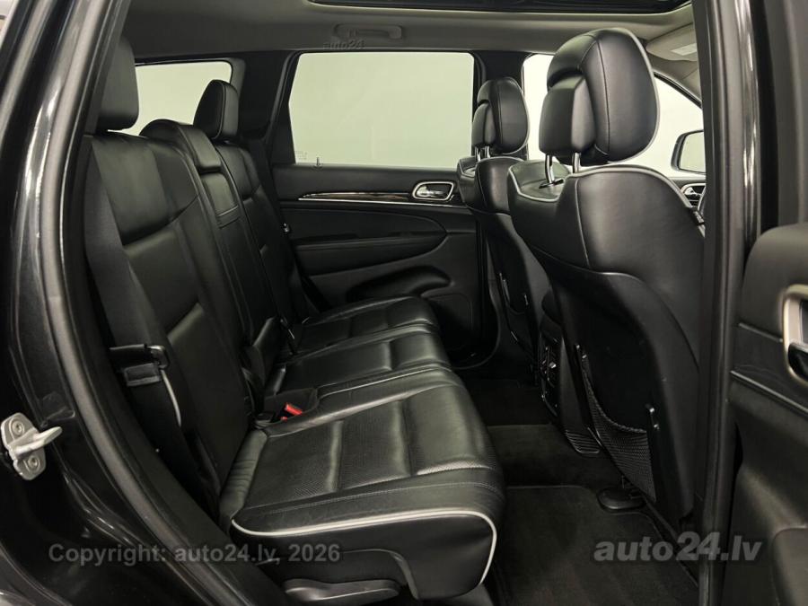 Melns Jeep Grand Cherokee 2013 Pērnava, ar dzinēja tilpumu 3.00 L un nobraukumu 245 tūkst. km par 9990 €, foto 13 vietnē AUTOMOTO.COM.LV