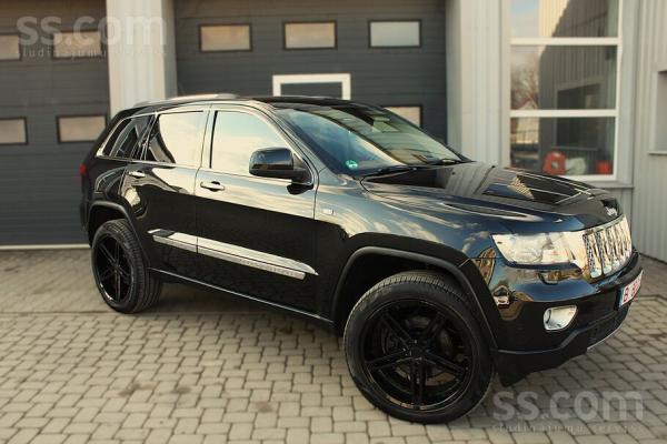 Black Jeep Grand Cherokee 2013 in Riga, with an engine capacity of 3.00 L and mileage of 0 thousand km for 11990 €, photo 5 on AUTOMOTO.COM.LV