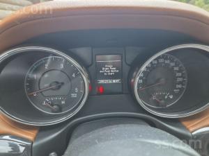 Black Jeep Grand Cherokee 2013 in Riga, with an engine capacity of 3.00 L and mileage of 299 thousand km for 12300 €, photo 9 on AUTOMOTO.COM.LV