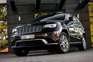 Melns Jeep Grand Cherokee 2013 Jelgava, ar dzinēja tilpumu 3.00 L un nobraukumu 215 tūkst. km par 10300 €, foto 3 vietnē AUTOMOTO.COM.LV