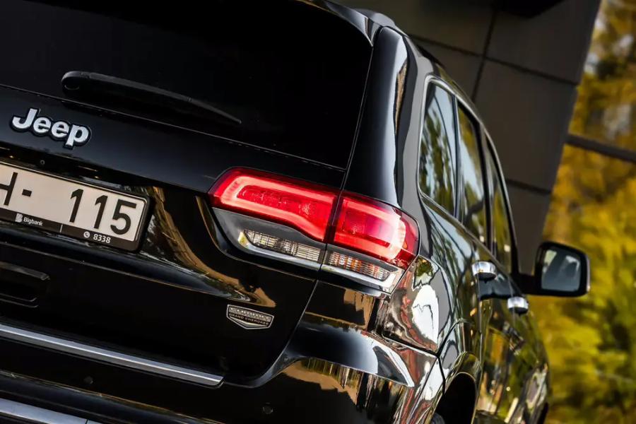 Melns Jeep Grand Cherokee 2013 Jelgava, ar dzinēja tilpumu 3.00 L un nobraukumu 215 tūkst. km par 10300 €, foto 6 vietnē AUTOMOTO.COM.LV