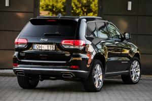 Melns Jeep Grand Cherokee 2013 Jelgava, ar dzinēja tilpumu 3.00 L un nobraukumu 215 tūkst. km par 10300 €, foto 7 vietnē AUTOMOTO.COM.LV