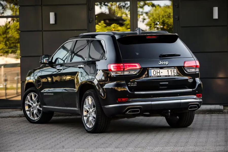 Melns Jeep Grand Cherokee 2013 Jelgava, ar dzinēja tilpumu 3.00 L un nobraukumu 215 tūkst. km par 10300 €, foto 12 vietnē AUTOMOTO.COM.LV