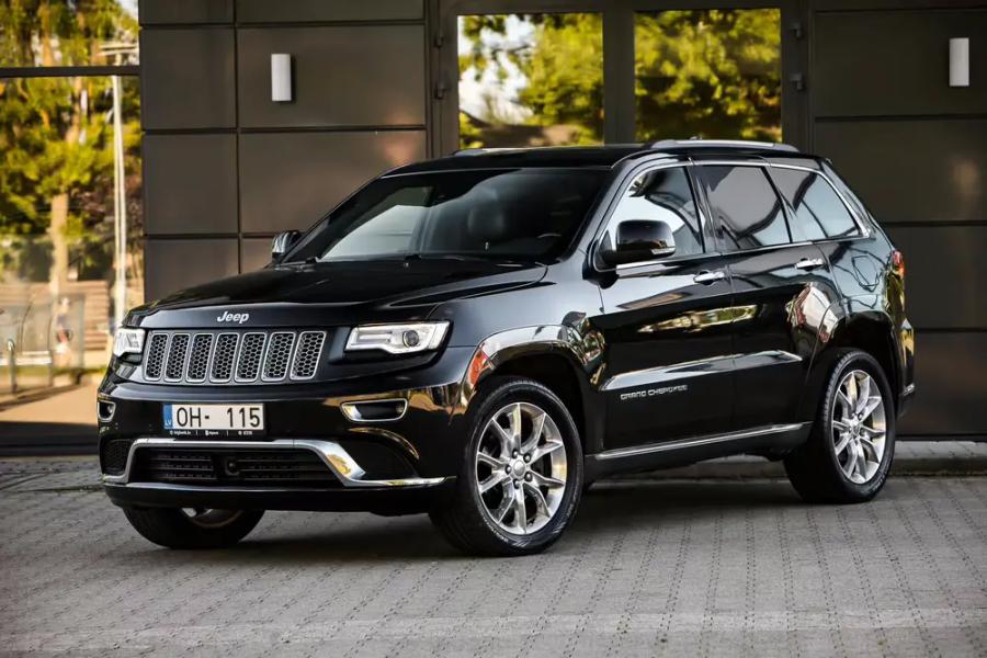 Melns Jeep Grand Cherokee 2013 Jelgava, ar dzinēja tilpumu 3.00 L un nobraukumu 215 tūkst. km par 10300 €, foto 19 vietnē AUTOMOTO.COM.LV