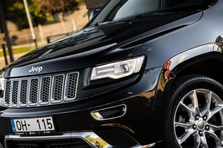 Melns Jeep Grand Cherokee 2013 Jelgava, ar dzinēja tilpumu 3.00 L un nobraukumu 215 tūkst. km par 10300 €, foto 20 vietnē AUTOMOTO.COM.LV