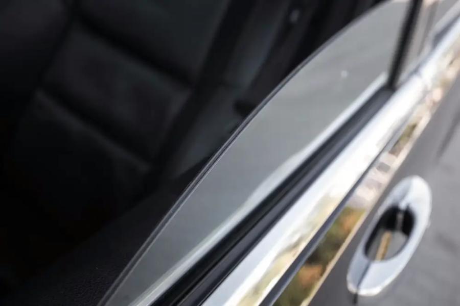 Melns Jeep Grand Cherokee 2013 Jelgava, ar dzinēja tilpumu 3.00 L un nobraukumu 215 tūkst. km par 10300 €, foto 24 vietnē AUTOMOTO.COM.LV