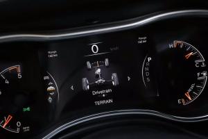 Melns Jeep Grand Cherokee 2013 Jelgava, ar dzinēja tilpumu 3.00 L un nobraukumu 215 tūkst. km par 10300 €, foto 46 vietnē AUTOMOTO.COM.LV