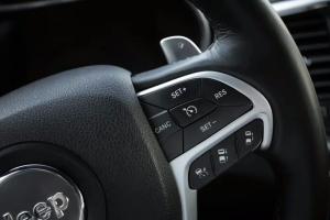 Melns Jeep Grand Cherokee 2013 Jelgava, ar dzinēja tilpumu 3.00 L un nobraukumu 215 tūkst. km par 10300 €, foto 50 vietnē AUTOMOTO.COM.LV