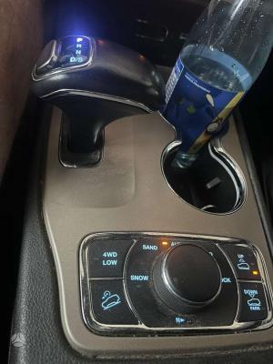 Melns Jeep Grand Cherokee 2013 Tauragė, ar dzinēja tilpumu 2.99 L un nobraukumu 229 tūkst. km par 9000 €, foto 12 vietnē AUTOMOTO.COM.LV