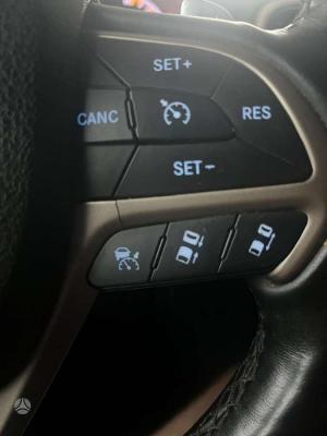 Melns Jeep Grand Cherokee 2013 Tauragė, ar dzinēja tilpumu 2.99 L un nobraukumu 229 tūkst. km par 9000 €, foto 13 vietnē AUTOMOTO.COM.LV