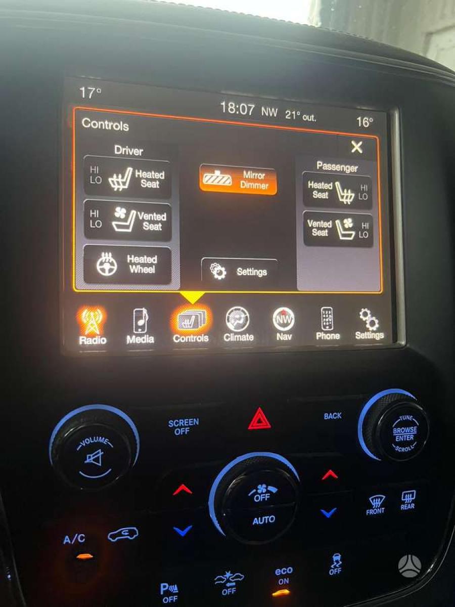 Melns Jeep Grand Cherokee 2013 Tauragė, ar dzinēja tilpumu 2.99 L un nobraukumu 229 tūkst. km par 9000 €, foto 14 vietnē AUTOMOTO.COM.LV