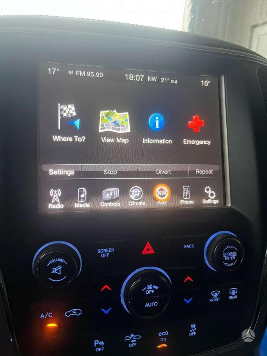 Melns Jeep Grand Cherokee 2013 Tauragė, ar dzinēja tilpumu 2.99 L un nobraukumu 229 tūkst. km par 9000 €, foto 15 vietnē AUTOMOTO.COM.LV