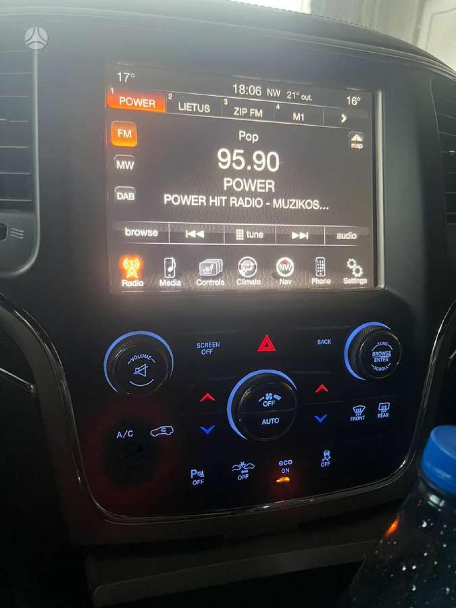Melns Jeep Grand Cherokee 2013 Tauragė, ar dzinēja tilpumu 2.99 L un nobraukumu 229 tūkst. km par 9000 €, foto 16 vietnē AUTOMOTO.COM.LV
