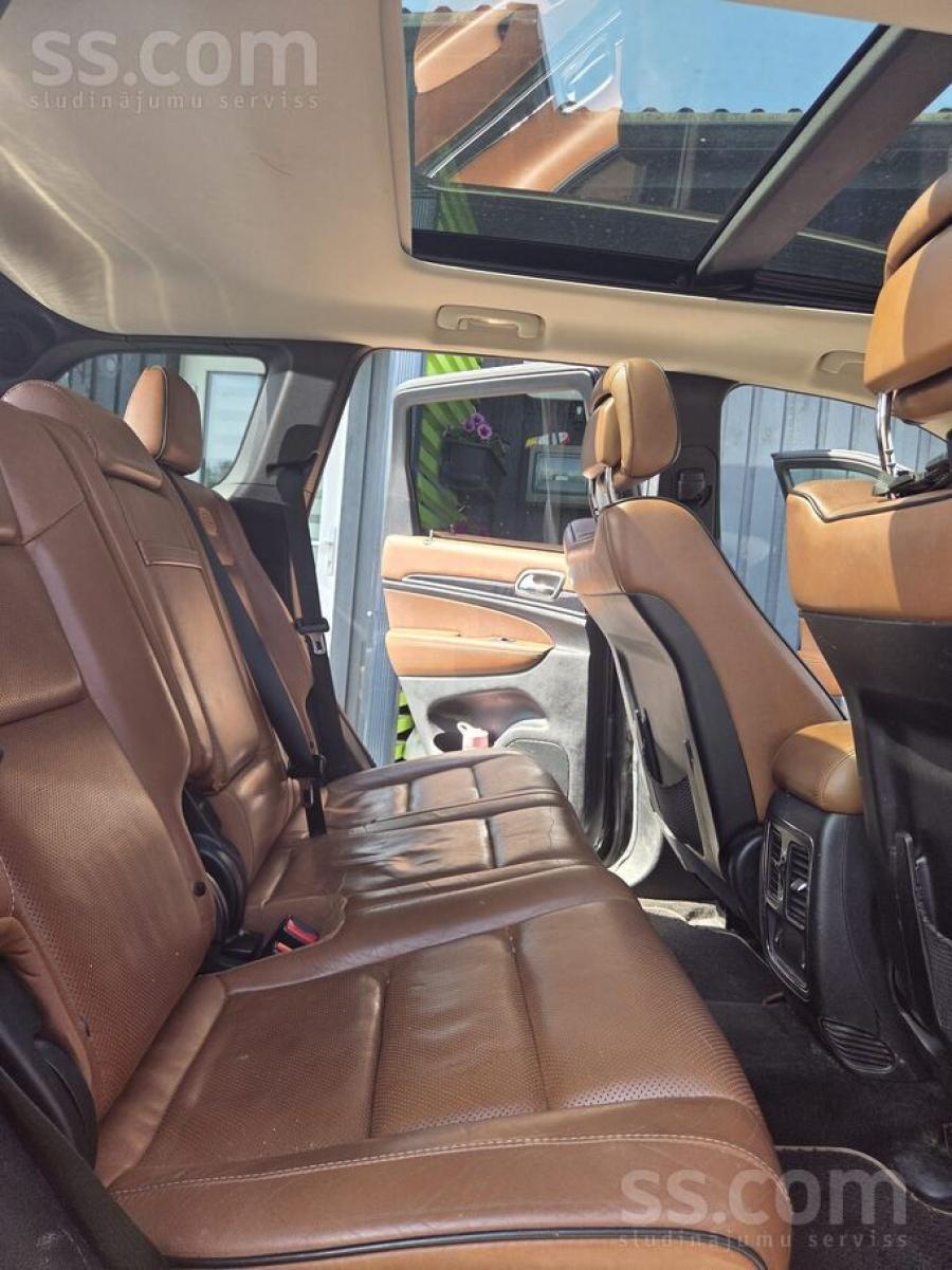 Melns Jeep Grand Cherokee 2013 Rīga, ar dzinēja tilpumu 3.00 L un nobraukumu 234 tūkst. km par 11300 €, foto 14 vietnē AUTOMOTO.COM.LV
