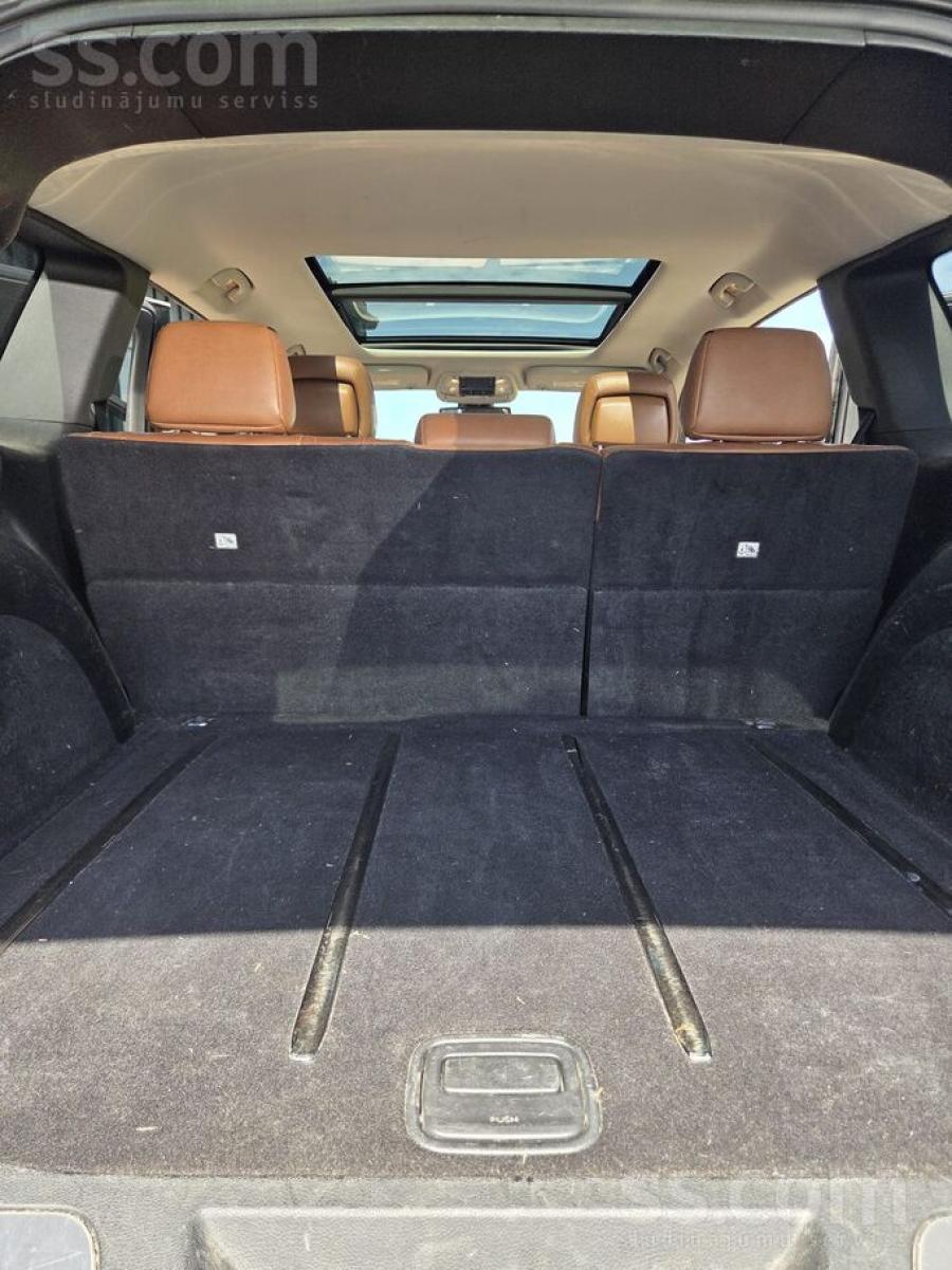 Melns Jeep Grand Cherokee 2013 Rīga, ar dzinēja tilpumu 3.00 L un nobraukumu 234 tūkst. km par 11300 €, foto 16 vietnē AUTOMOTO.COM.LV