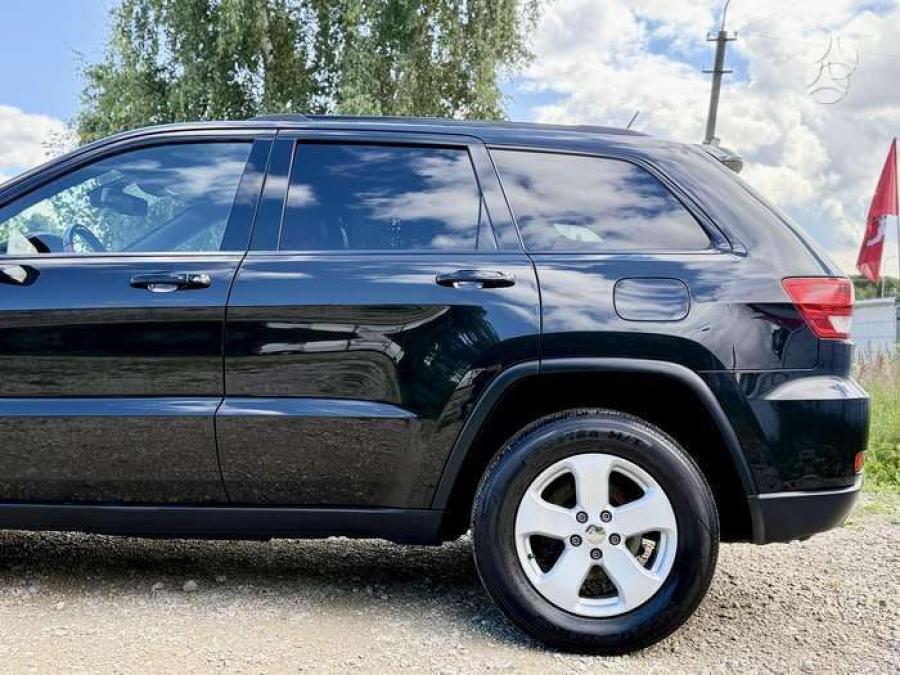Melns Jeep Grand Cherokee 2013 Šauļi, ar dzinēja tilpumu 2.99 L un nobraukumu 284 tūkst. km par 13200 €, foto 13 vietnē AUTOMOTO.COM.LV