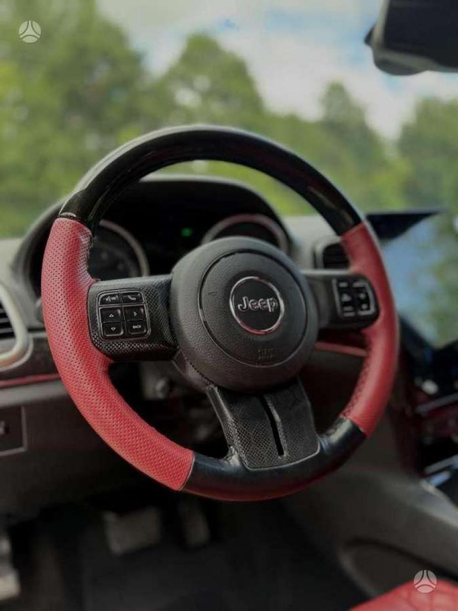 Melns Jeep Grand Cherokee 2013 Šauļi, ar dzinēja tilpumu 2.99 L un nobraukumu 284 tūkst. km par 13200 €, foto 26 vietnē AUTOMOTO.COM.LV