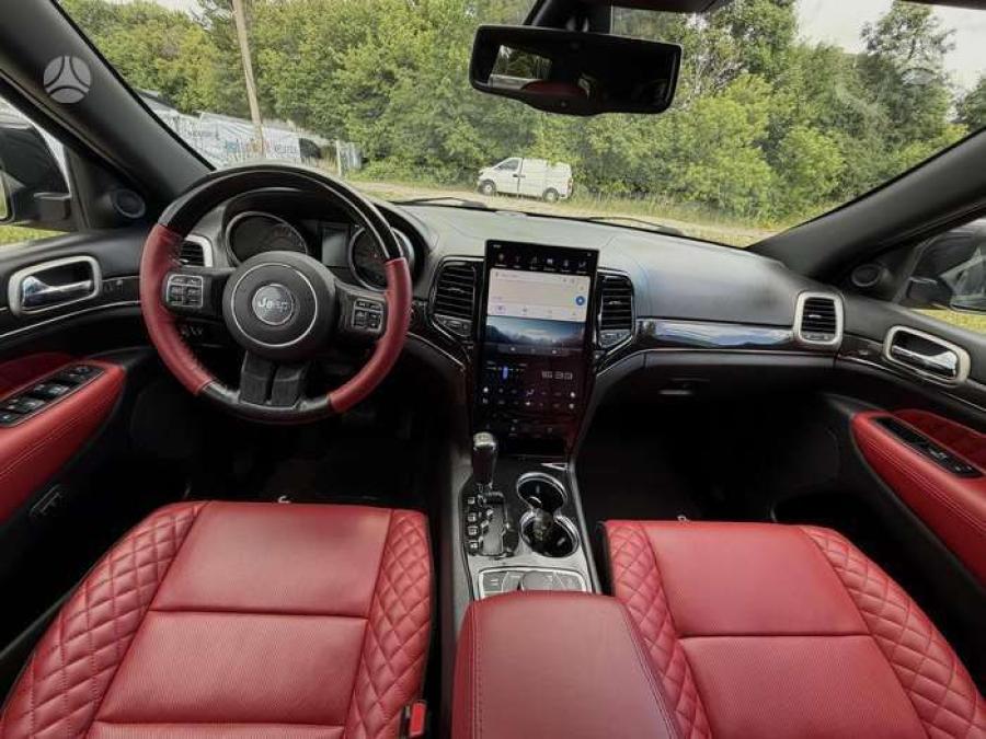 Melns Jeep Grand Cherokee 2013 Šauļi, ar dzinēja tilpumu 2.99 L un nobraukumu 284 tūkst. km par 13200 €, foto 28 vietnē AUTOMOTO.COM.LV