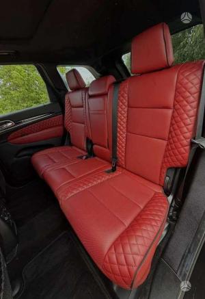 Black Jeep Grand Cherokee 2013 in Siauliai, with an engine capacity of 2.99 L and mileage of 284 thousand km for 13200 €, photo 32 on AUTOMOTO.COM.LV
