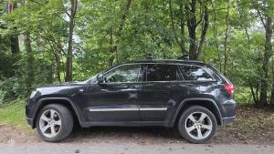 Black Jeep Grand Cherokee 2013 in Vilnius, with an engine capacity of 2.99 L and mileage of 240 thousand km for 11500 €, photo 3 on AUTOMOTO.COM.LV