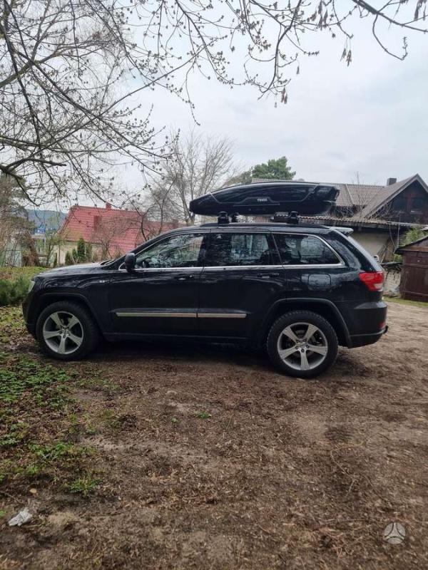 Melns Jeep Grand Cherokee 2013 Viļņa, ar dzinēja tilpumu 2.99 L un nobraukumu 240 tūkst. km par 11500 €, foto 5 vietnē AUTOMOTO.COM.LV