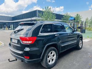 Black Jeep Grand Cherokee 2013 in Kaunas, with an engine capacity of 3.00 L and mileage of 198 thousand km for 6700 €, photo 10 on AUTOMOTO.COM.LV
