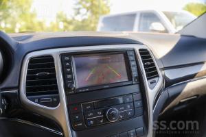 Black Jeep Grand Cherokee 2013 in Riga, with an engine capacity of 3.00 L and mileage of 324 thousand km for 10490 €, photo 21 on AUTOMOTO.COM.LV