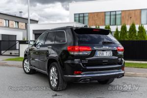 Melns Jeep Grand Cherokee 2013 Tallina, ar dzinēja tilpumu 3.00 L un nobraukumu 280 tūkst. km par 9900 €, foto 4 vietnē AUTOMOTO.COM.LV