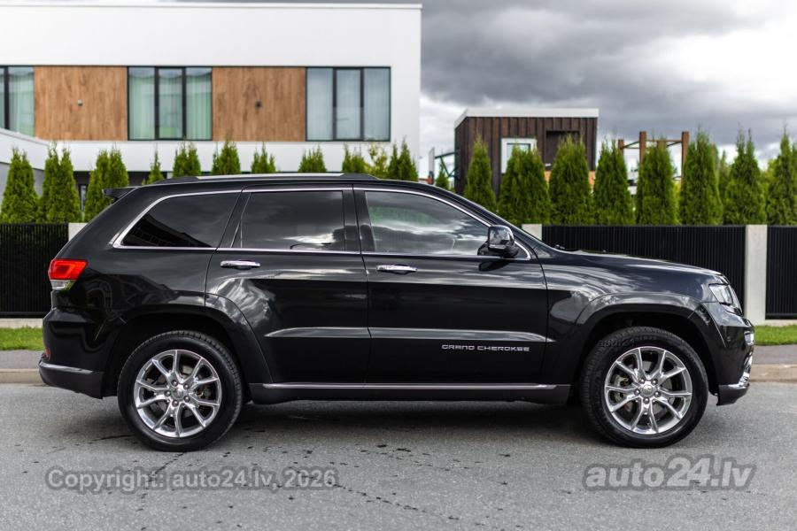 Melns Jeep Grand Cherokee 2013 Tallina, ar dzinēja tilpumu 3.00 L un nobraukumu 280 tūkst. km par 9900 €, foto 7 vietnē AUTOMOTO.COM.LV