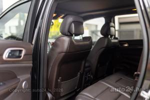Melns Jeep Grand Cherokee 2013 Tallina, ar dzinēja tilpumu 3.00 L un nobraukumu 280 tūkst. km par 9900 €, foto 14 vietnē AUTOMOTO.COM.LV
