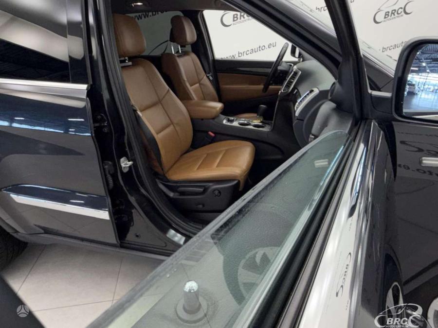 Melns Jeep Grand Cherokee 2013 Viļņa, ar dzinēja tilpumu 2.99 L un nobraukumu 253 tūkst. km par 10000 €, foto 11 vietnē AUTOMOTO.COM.LV