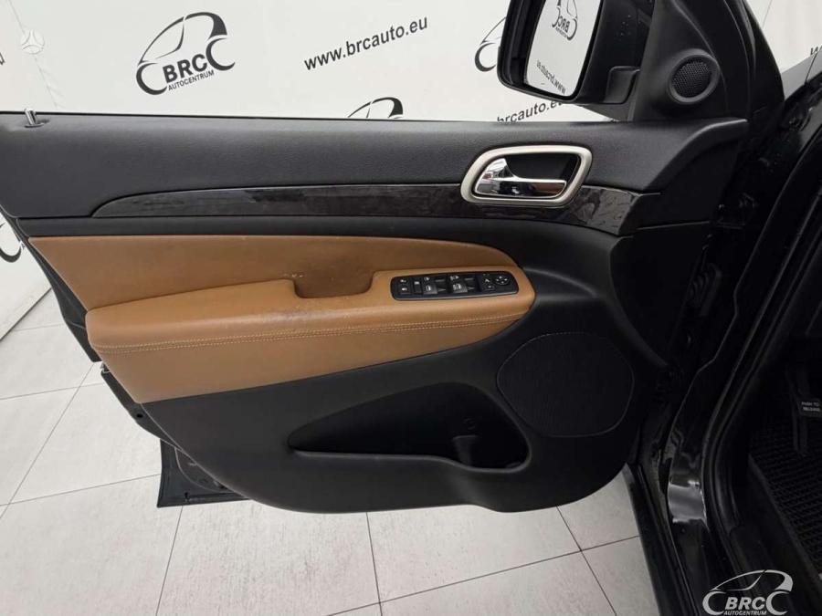Melns Jeep Grand Cherokee 2013 Viļņa, ar dzinēja tilpumu 2.99 L un nobraukumu 253 tūkst. km par 10000 €, foto 22 vietnē AUTOMOTO.COM.LV