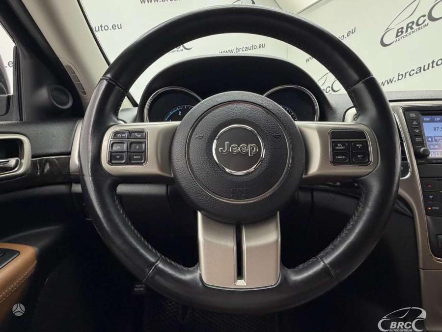 Melns Jeep Grand Cherokee 2013 Viļņa, ar dzinēja tilpumu 2.99 L un nobraukumu 253 tūkst. km par 10000 €, foto 30 vietnē AUTOMOTO.COM.LV
