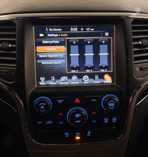 Black Jeep Grand Cherokee 2013 in Marijampole, with an engine capacity of 2.99 L and mileage of 283 thousand km for 12999 €, photo 10 on AUTOMOTO.COM.LV