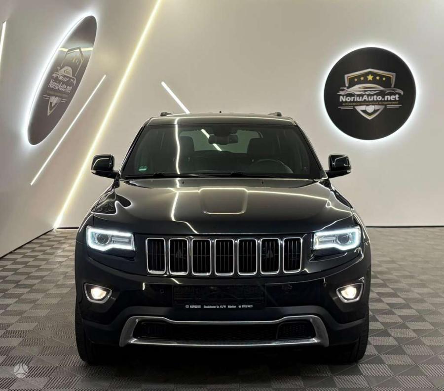 Black Jeep Grand Cherokee 2013 in Marijampole, with an engine capacity of 2.99 L and mileage of 283 thousand km for 12999 €, photo 13 on AUTOMOTO.COM.LV