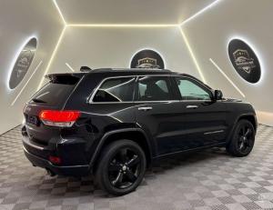Black Jeep Grand Cherokee 2013 in Marijampole, with an engine capacity of 2.99 L and mileage of 283 thousand km for 12999 €, photo 14 on AUTOMOTO.COM.LV