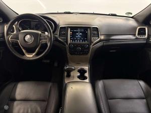 Black Jeep Grand Cherokee 2013 in Marijampole, with an engine capacity of 2.99 L and mileage of 283 thousand km for 12999 €, photo 23 on AUTOMOTO.COM.LV